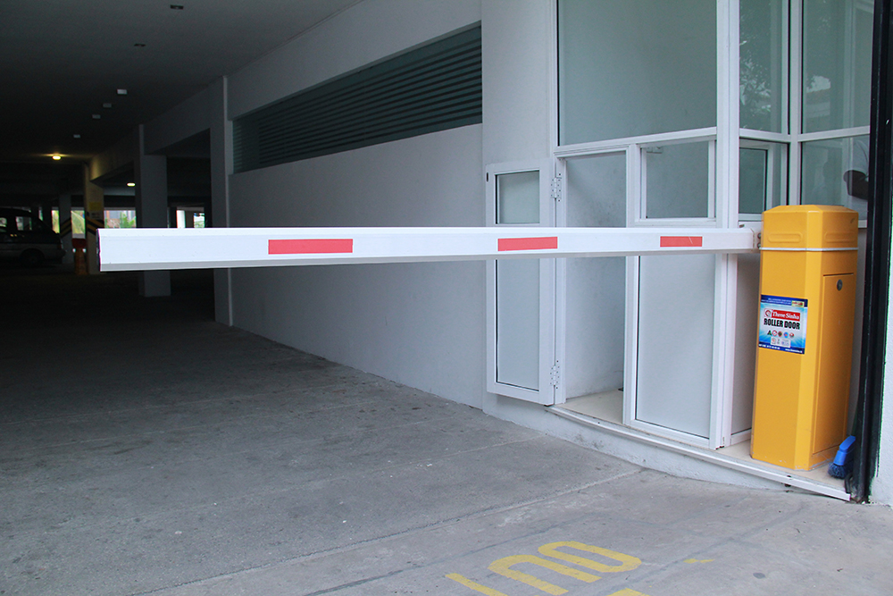 Automatic Barriers & Parking Access Control Systems - Three Sinha