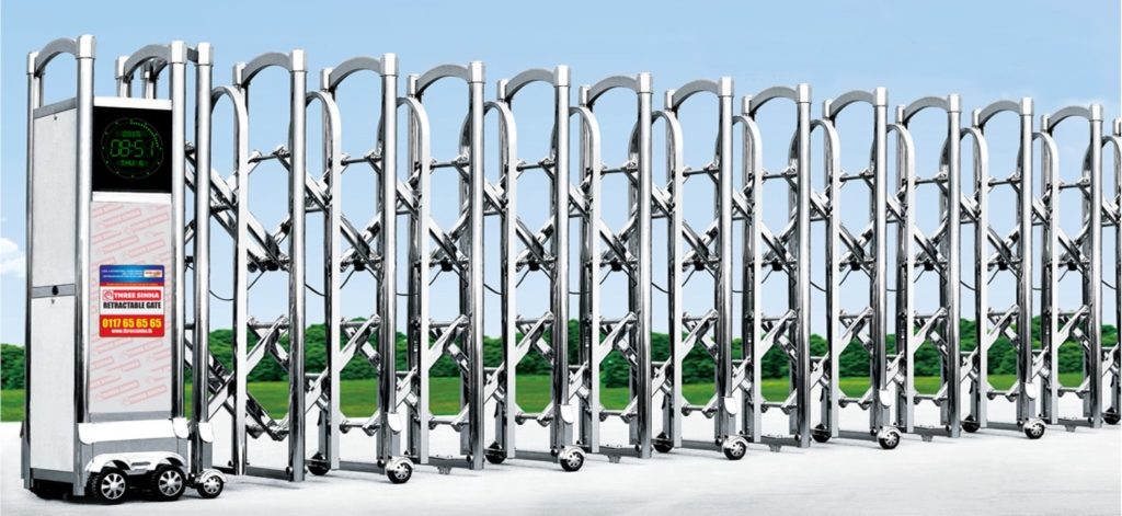 Retractable Gates - Three Sinha